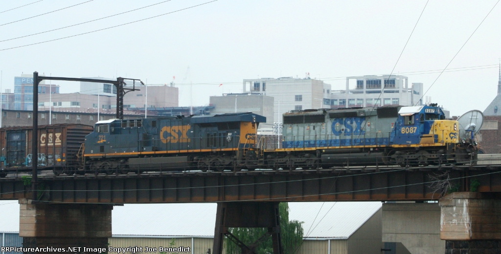 CSX 8087 & 721